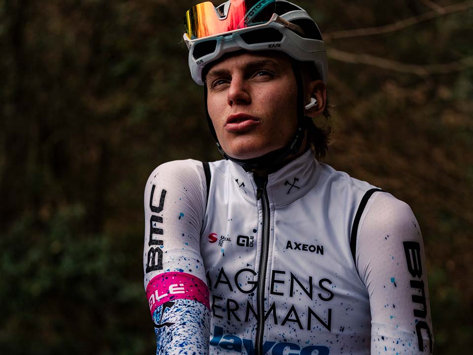 Hagens Berman Axeon Artem Shmidt